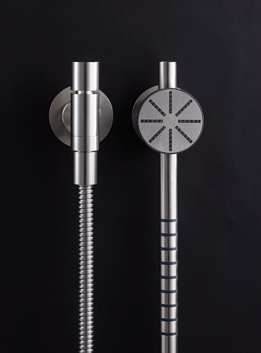 Plus X Award - VOLA T60 Round Hand Shower | VOLA